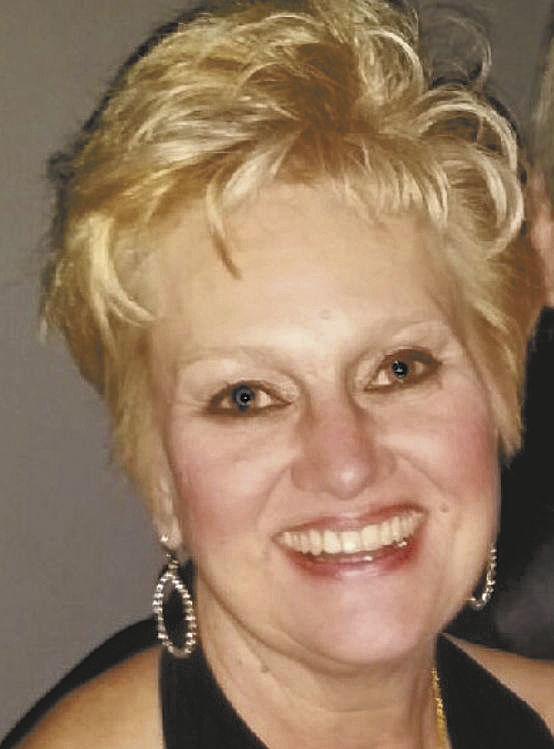 Julie Bone's Instagram, Twitter & Facebook on IDCrawl