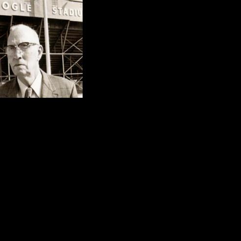 Hall of Fame Flashback: Giant of Decatur football | Decatur High ...