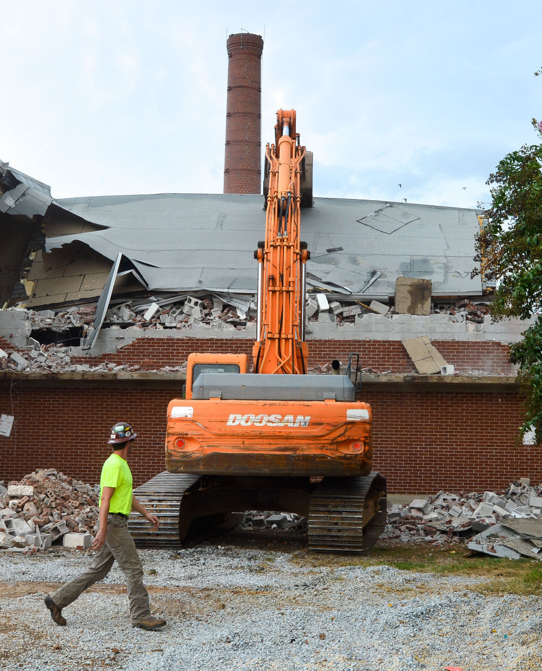 DHS Demolition Begins | Gallery | decaturdaily.com