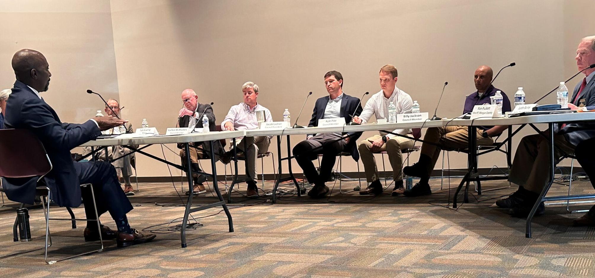 Police chief candidate interviewed, mayor questions applicant contact ...