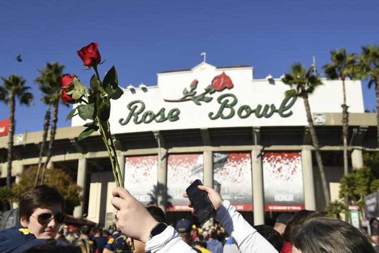 College football: Alabama vs. Michigan | Gallery | decaturdaily.com