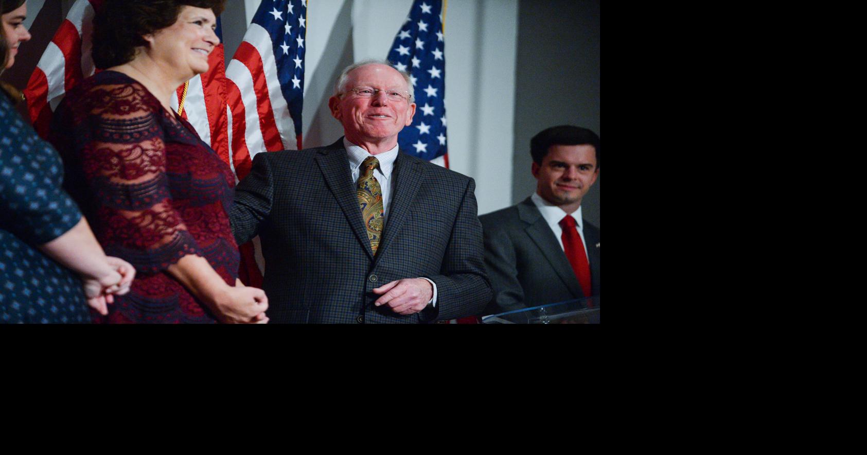 Bowling easily wins runoff to become Decatur's next mayor | Decatur ...