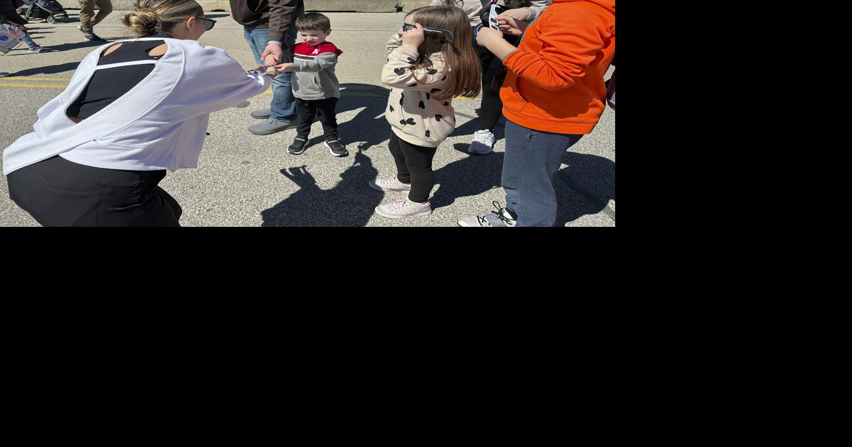 Weather is the hot topic as eclipse spectators stake out their spots in ...