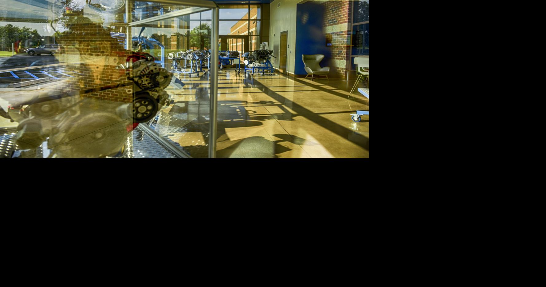 Automotive technology students can train at new Calhoun building ...