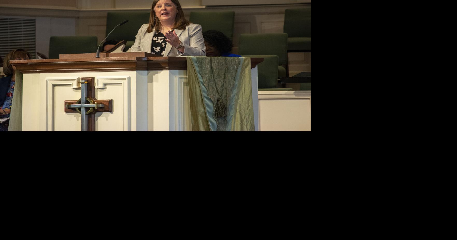 Southern Baptists are poised to ban churches with women pastors. Some ...