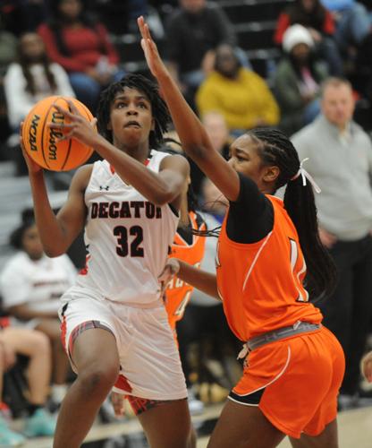 Austin finishes perfect against Decatur | High School | decaturdaily.com