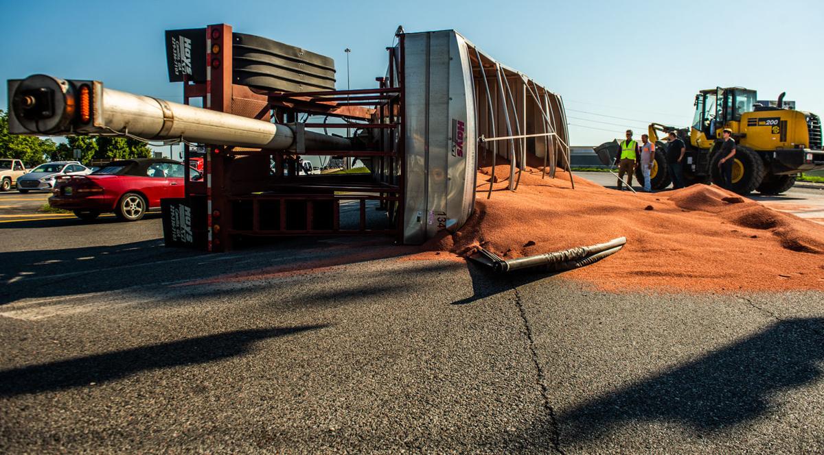 Overturned Truck at Sixth and Wilson | News | decaturdaily.com