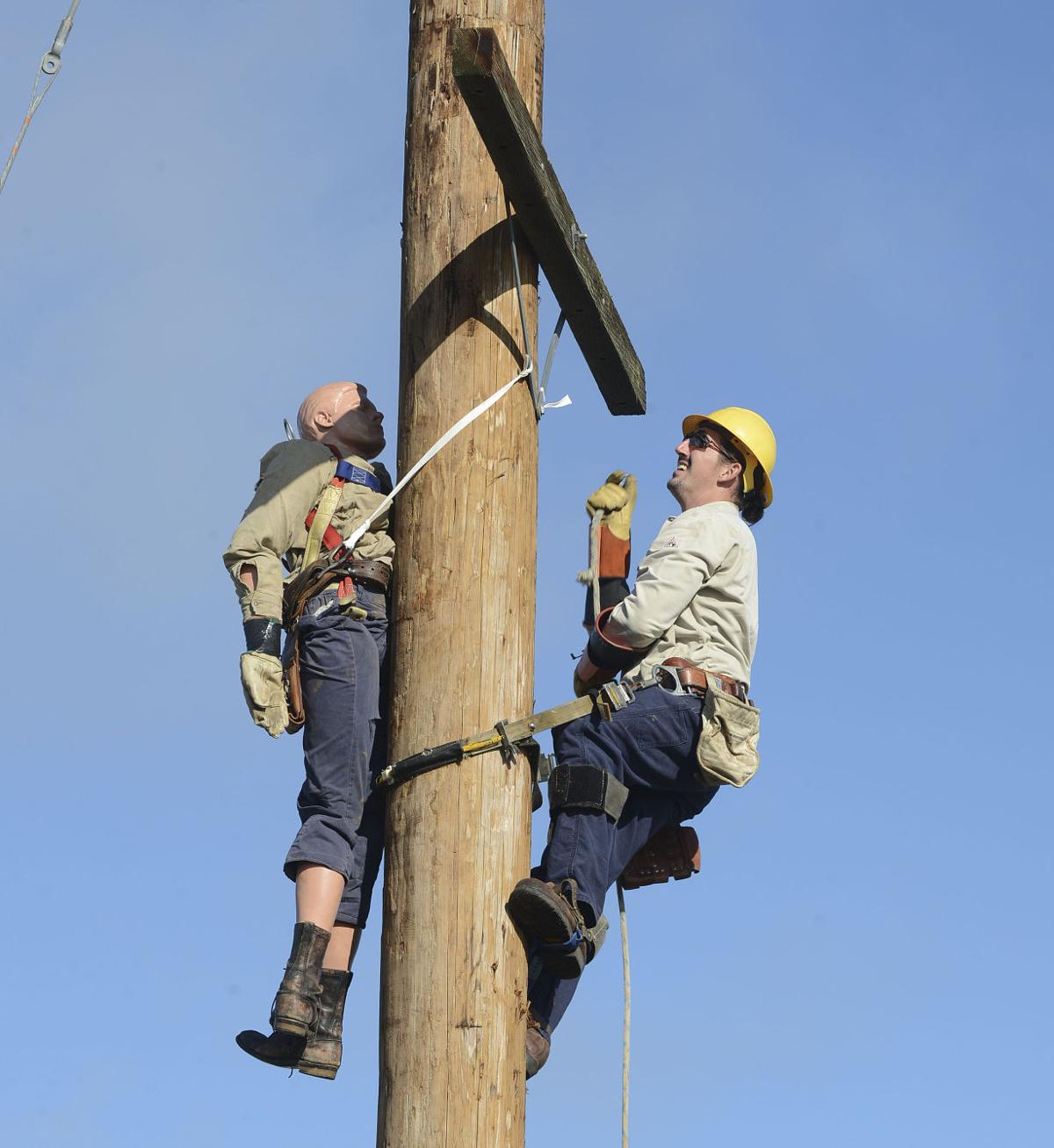 Decatur Utilities Pole Top Rescue Training | Gallery | decaturdaily.com
