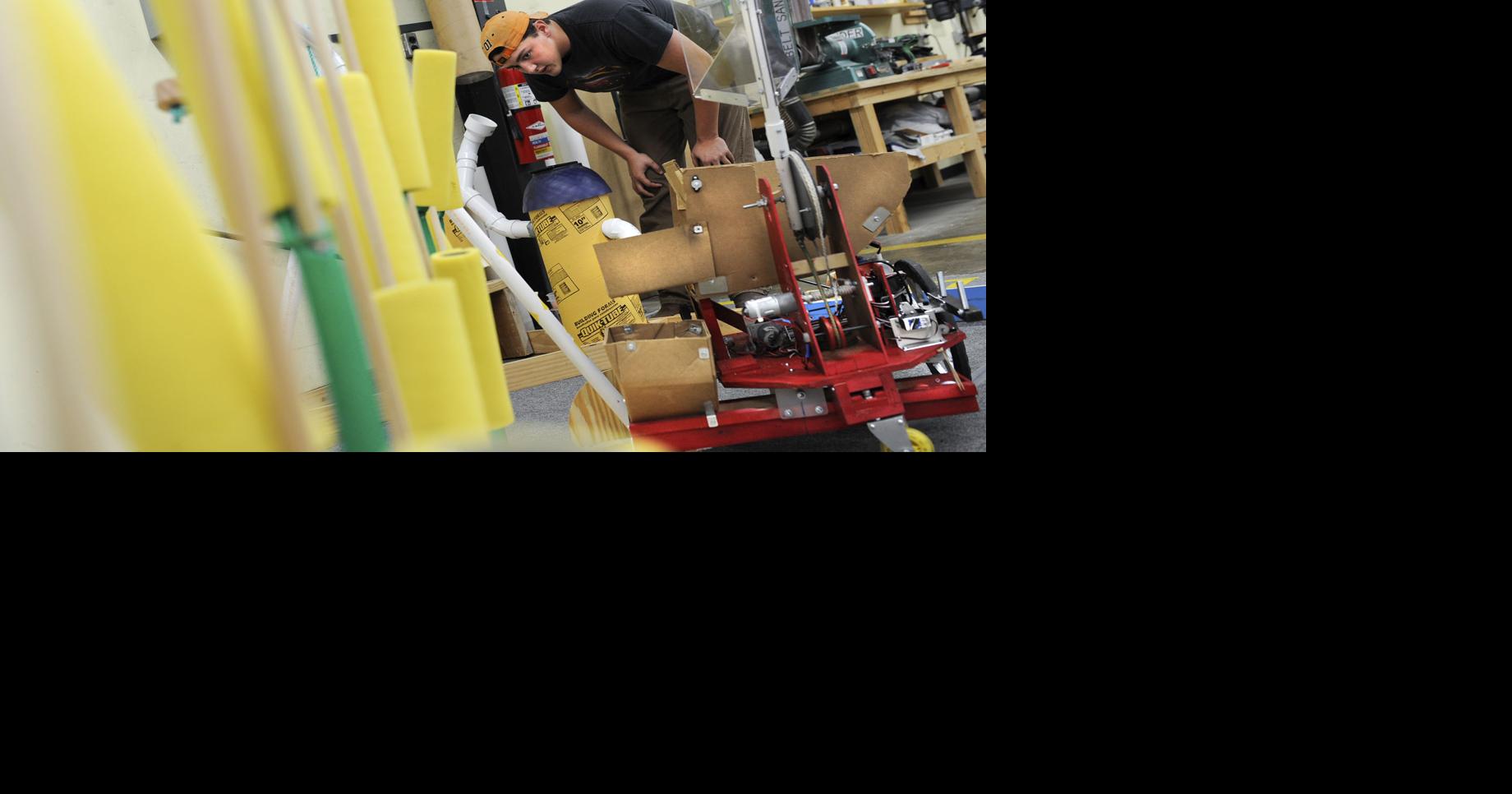 Road to Auburn starts Saturday for robotics teams | Local News ...