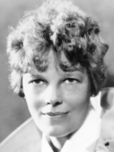 A grainy sonar image reignites excitement and skepticism over Earhart's ...