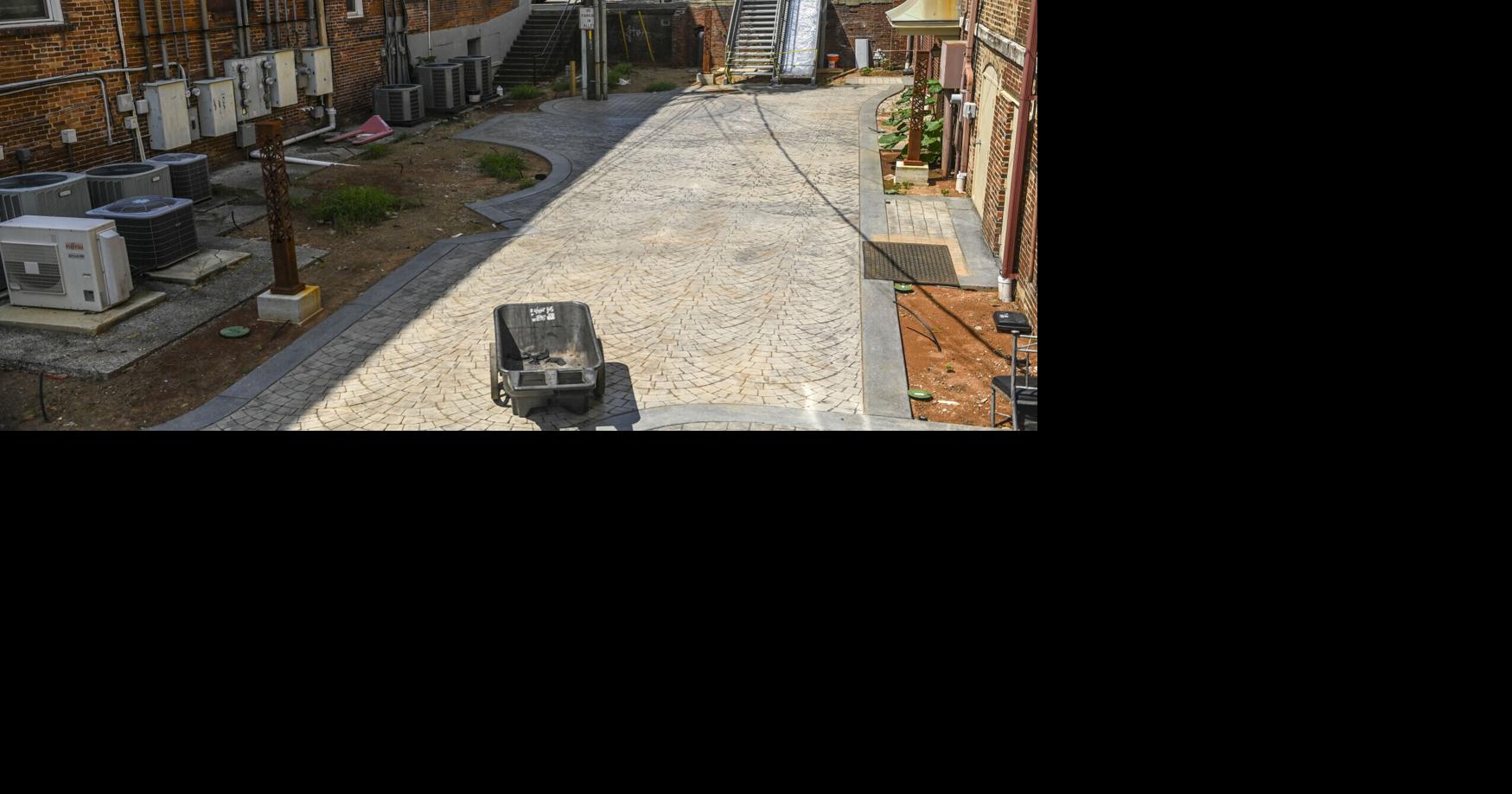 Downtown alley project nearing completion; business owners happy with ...