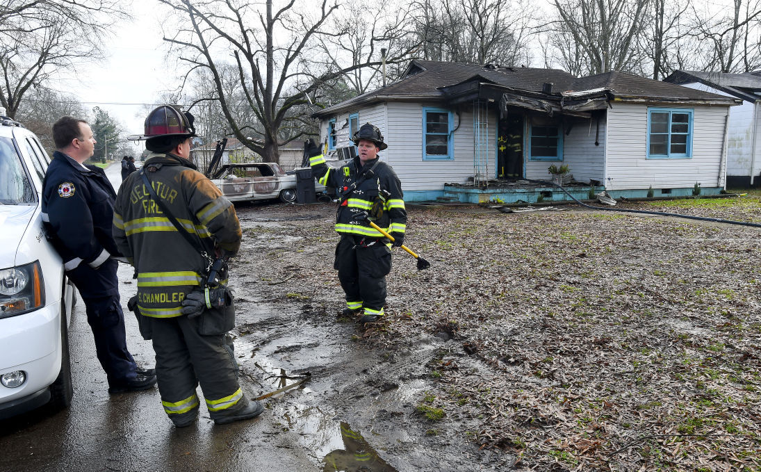 Investigator: Arson likely in Northwest Decatur house, car fire | Local ...