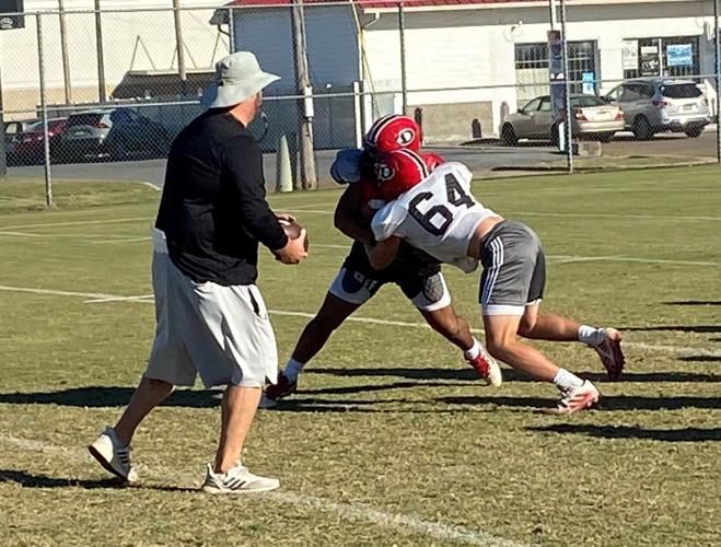 Decatur Red Raiders find success with an undersized offensive line ...