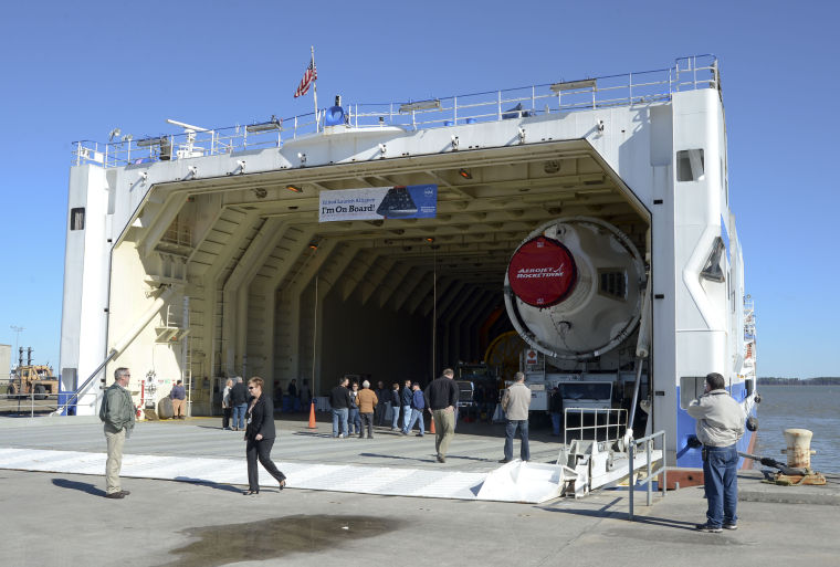 United Launch Alliance Booster Rollout | News | decaturdaily.com