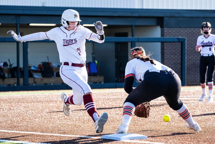Perkins walks it off as Austin tops Hartselle in extras | Austin ...