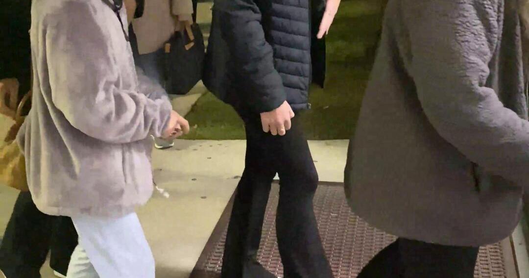 Martin’s Family Clothing Black Friday Shoppers | Video Gallery ...