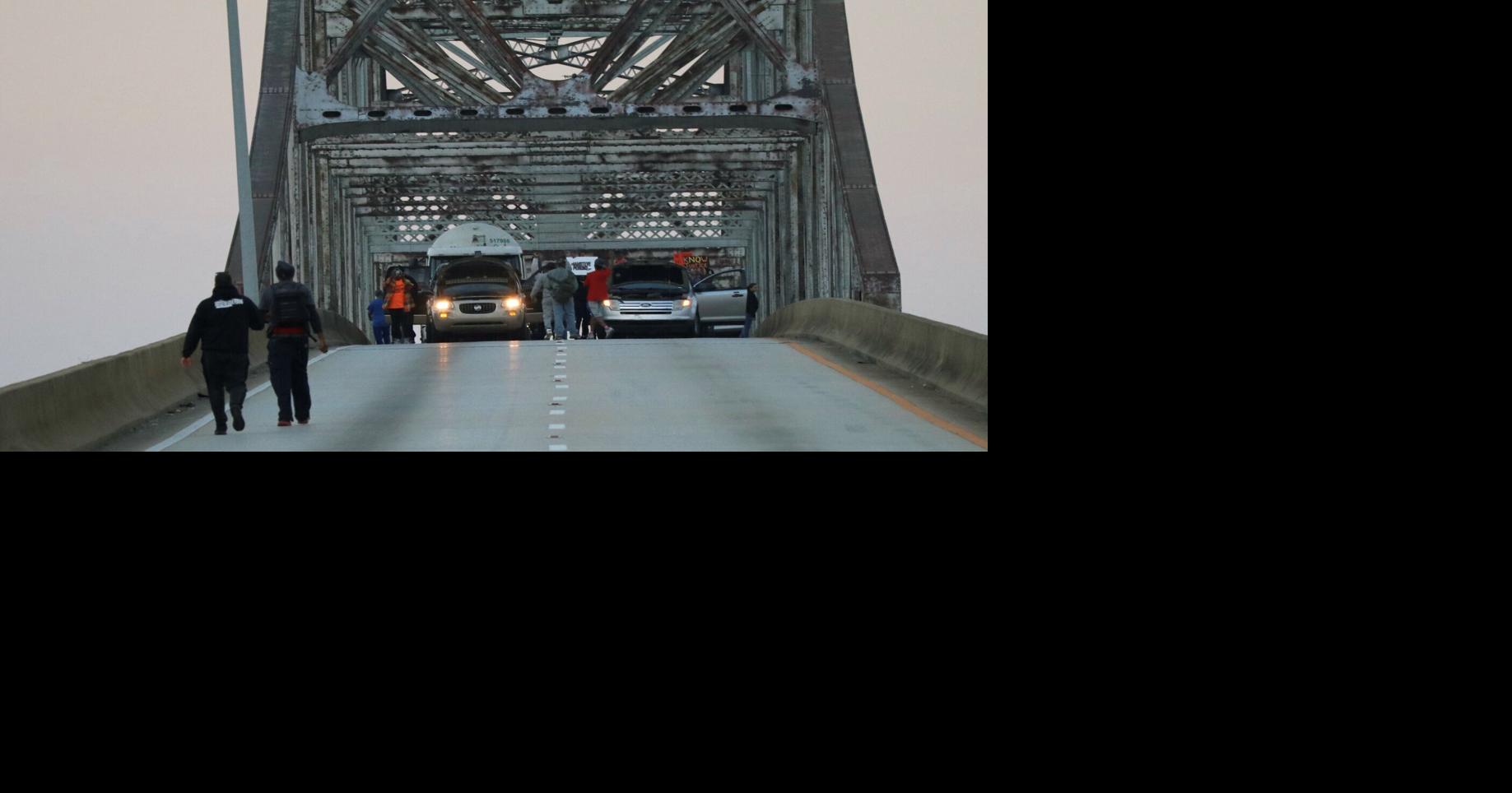 Protest stops US 31 bridge traffic into Decatur | Decatur ...