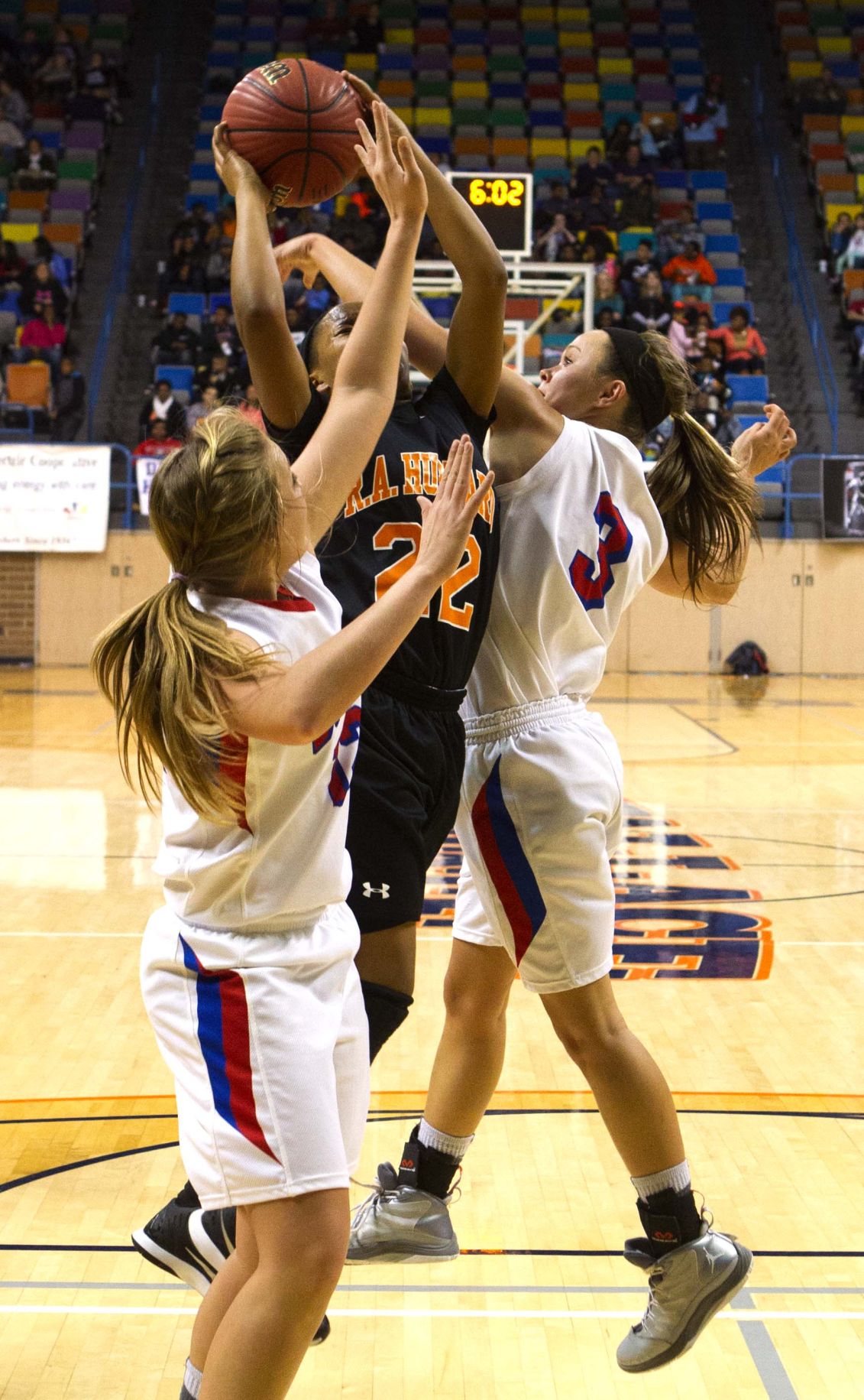 R.A. Hubbard girls fall to Berry in overtime | Gallery | decaturdaily.com