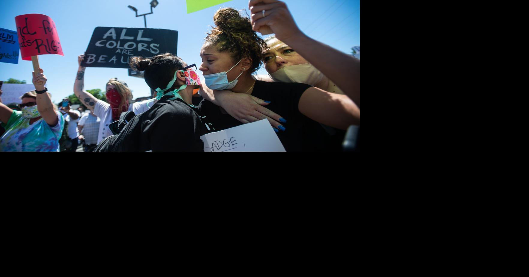 Hundreds gather in peaceful protest in Decatur | Decatur | decaturdaily.com