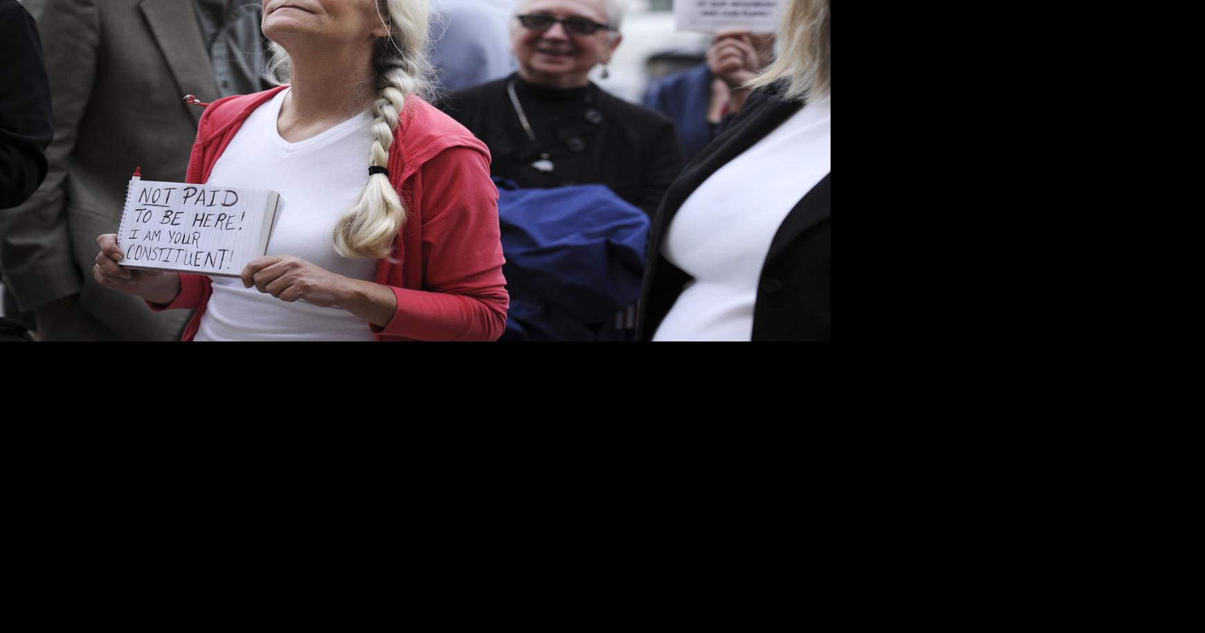 Brooks meets with Decatur Indivisible leaders | Local News ...