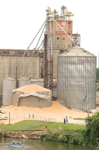 $1 million grain spill | Local News | decaturdaily.com