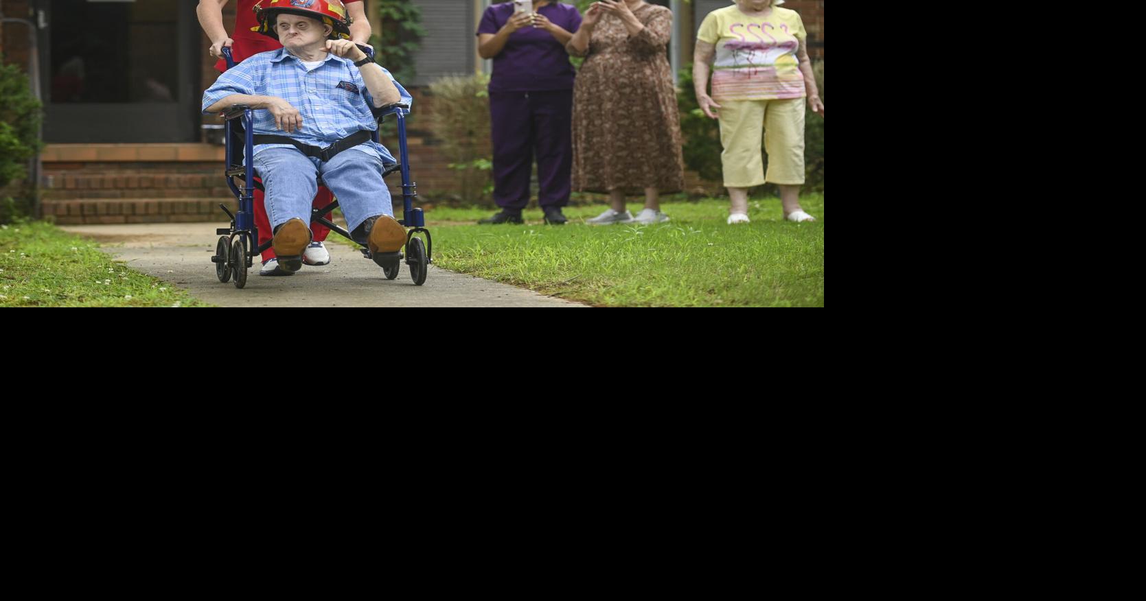 DFR visits Bobby Lacy | Gallery | decaturdaily.com