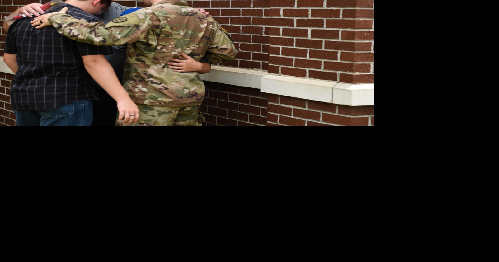 115th Expeditionary Signal Battalion Deployment Ceremony | Gallery ...