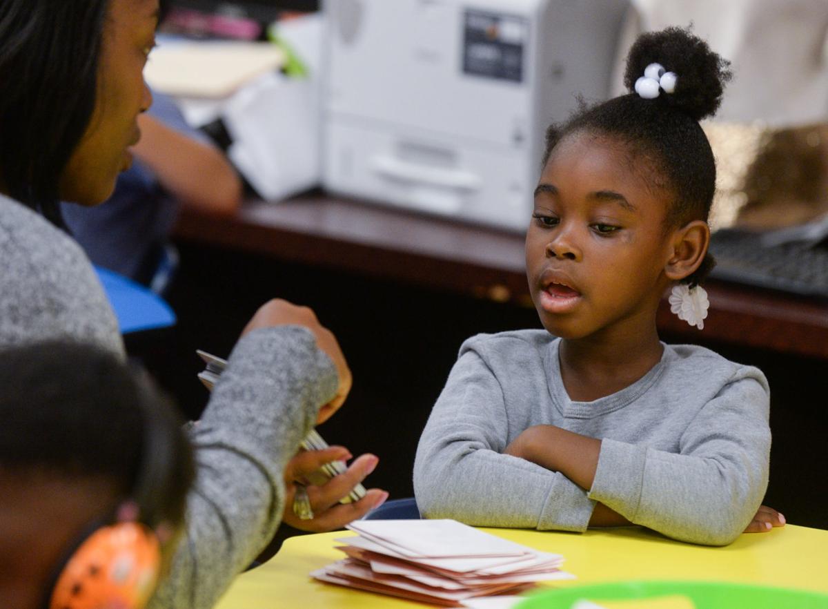 West Decatur 1st grade reading class | News | decaturdaily.com