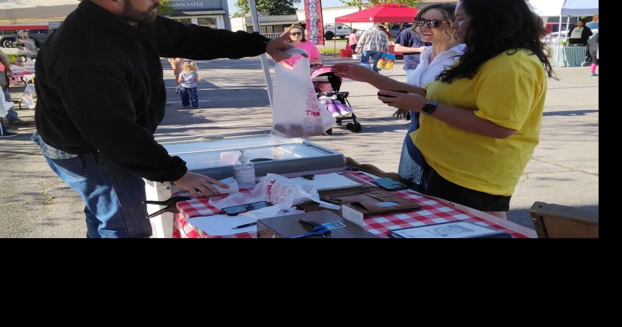 Farmers market opens in temporary location | Decatur | decaturdaily.com