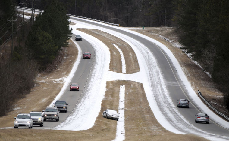 Snow, ice strike Alabama | News | decaturdaily.com