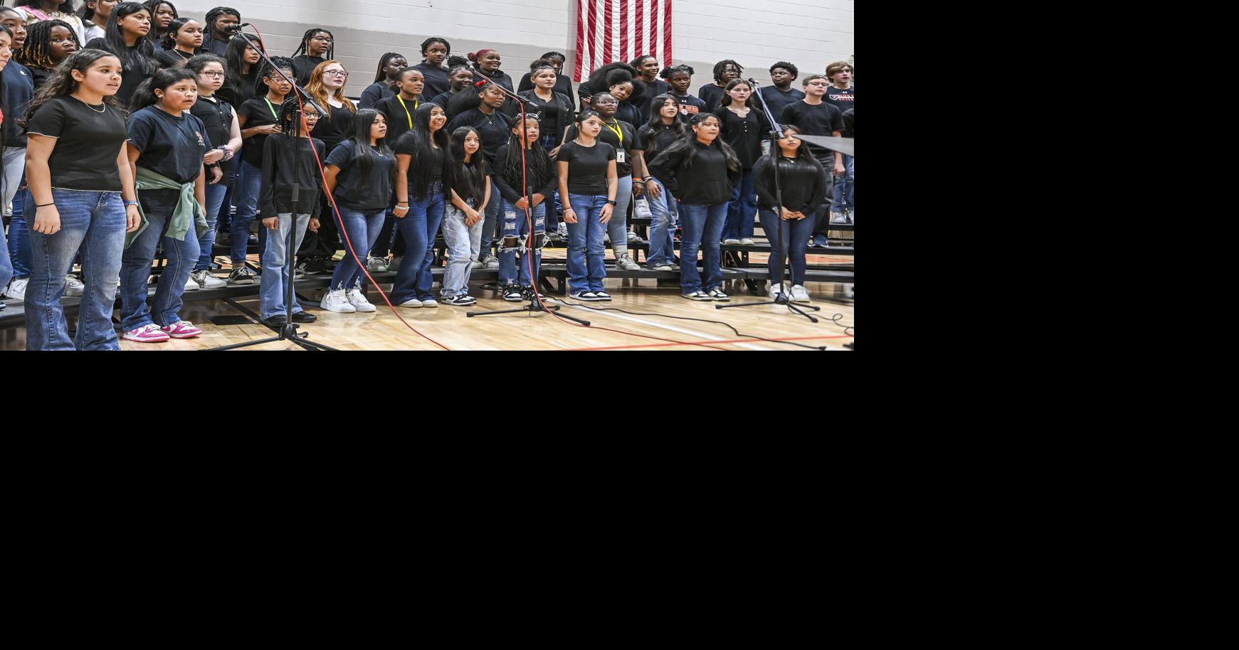 Austin Middle School honors veterans | Decatur | decaturdaily.com