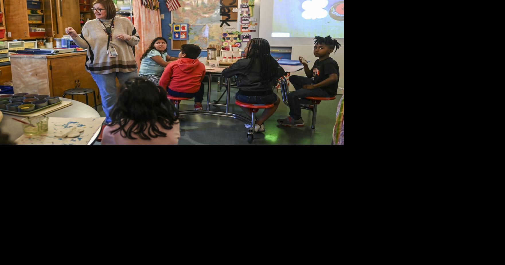 Decatur teacher Tammie Clark has heart for art and an award to prove it ...