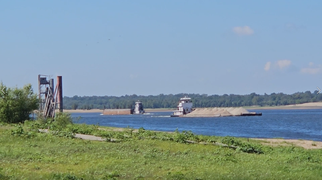 Low Mississippi River Levels Raise Concerns for Barge Movement, Farmers ...