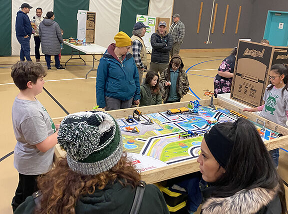 DES STEM Night | Delta Elementary School | deltawindonline.com