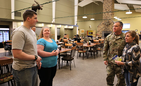 Senior mission commander visits Fort Greely | Local | deltawindonline.com
