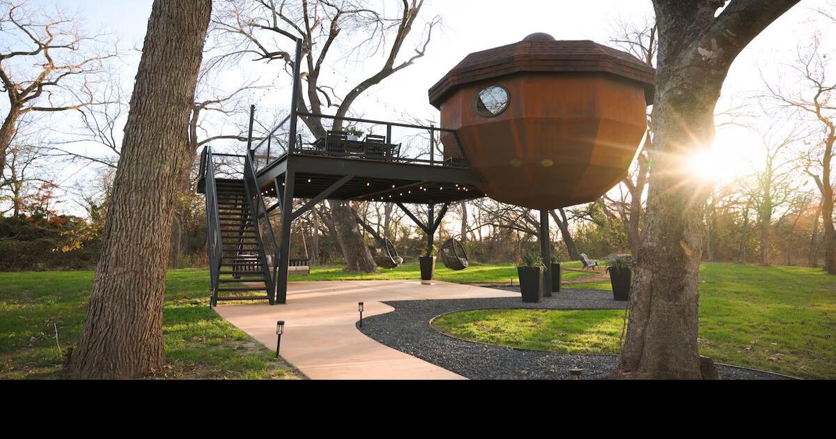 Acorn-shaped Airbnb open after Aubrey couple wins competition | Business | dentonrc.com
