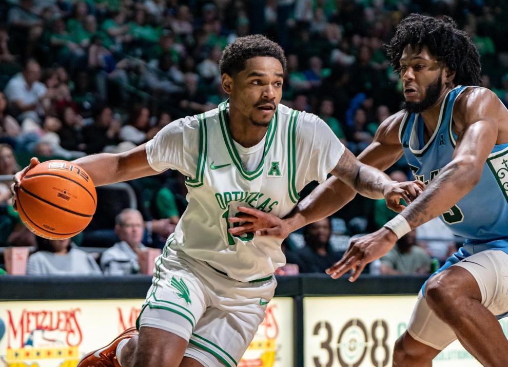 Both UNT basketball teams are in the race for the AAC title. Here's ...