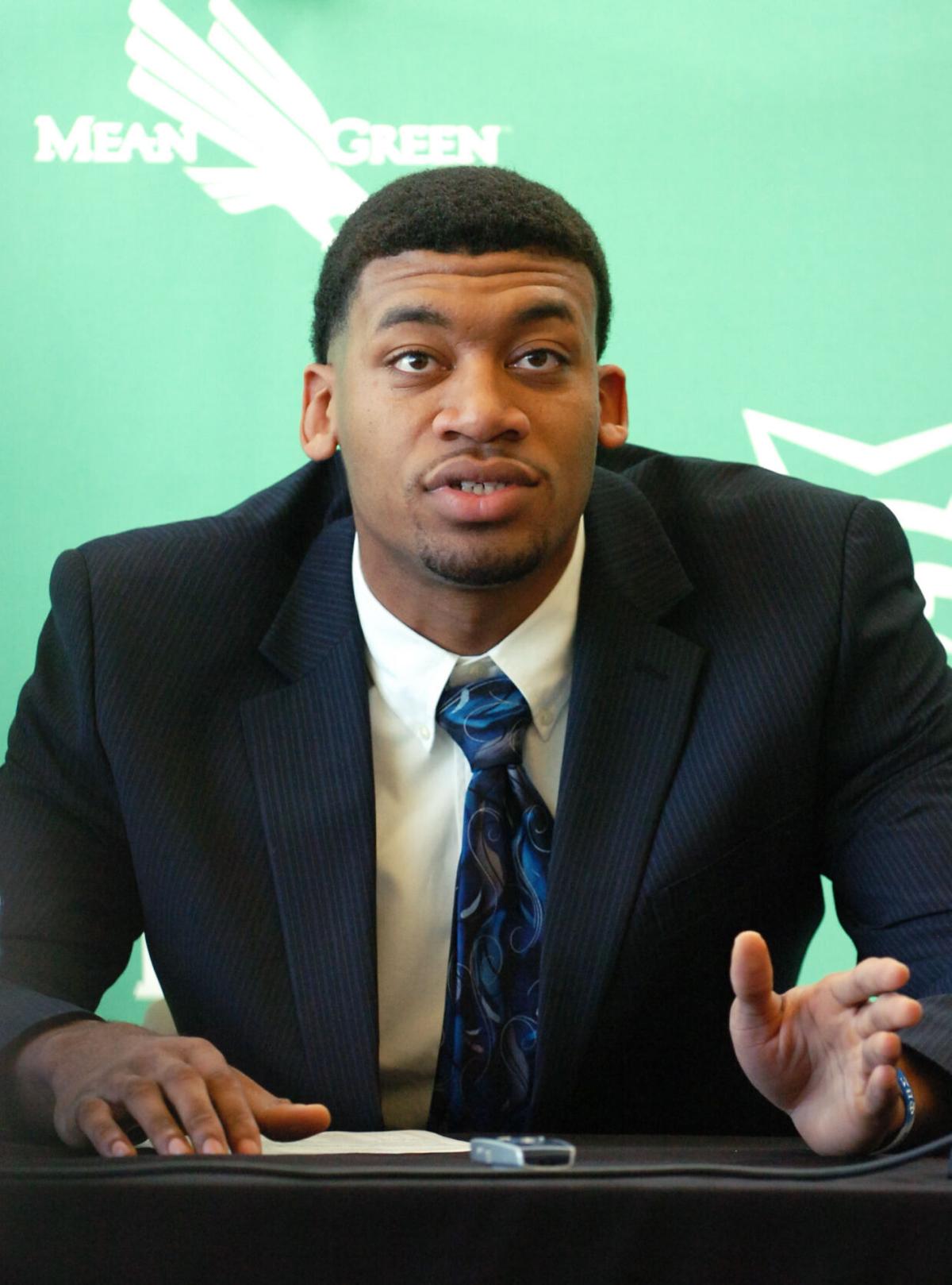 UNT officials, area basketball greats marvel at Super Pit’s history in ...