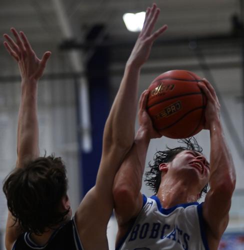 No. 9 Krum boys fend off Decatur to continue unbeaten run through ...