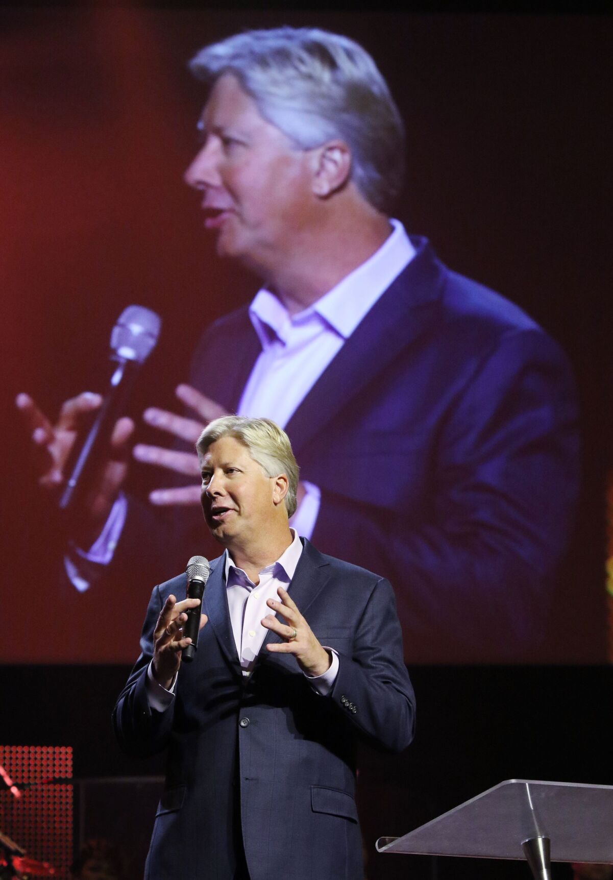 Gateway Church’s founding pastor Robert Morris indicted on multiple ...