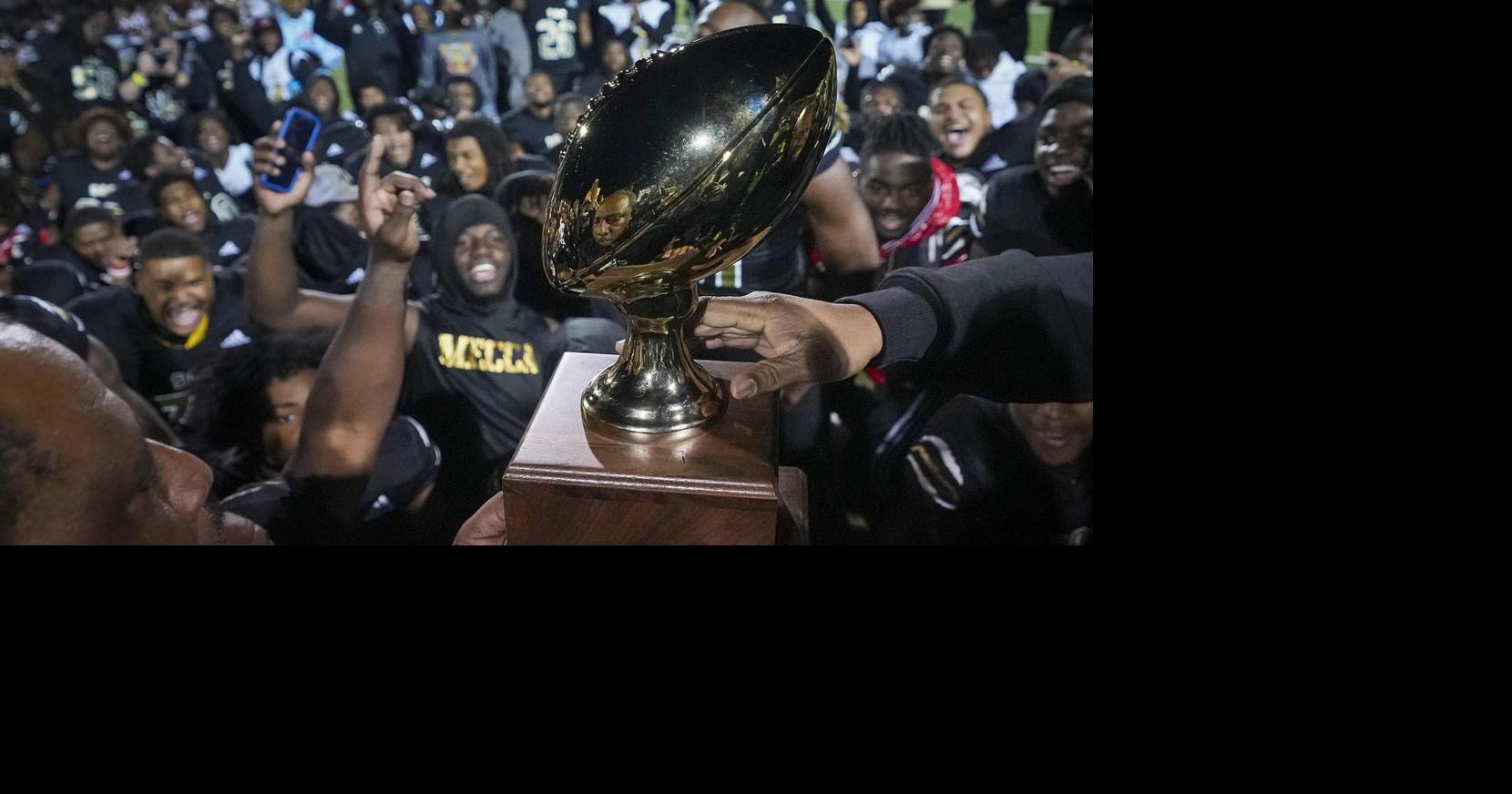 In the heart of a football-crazed state, South Oak Cliff is playing for ...