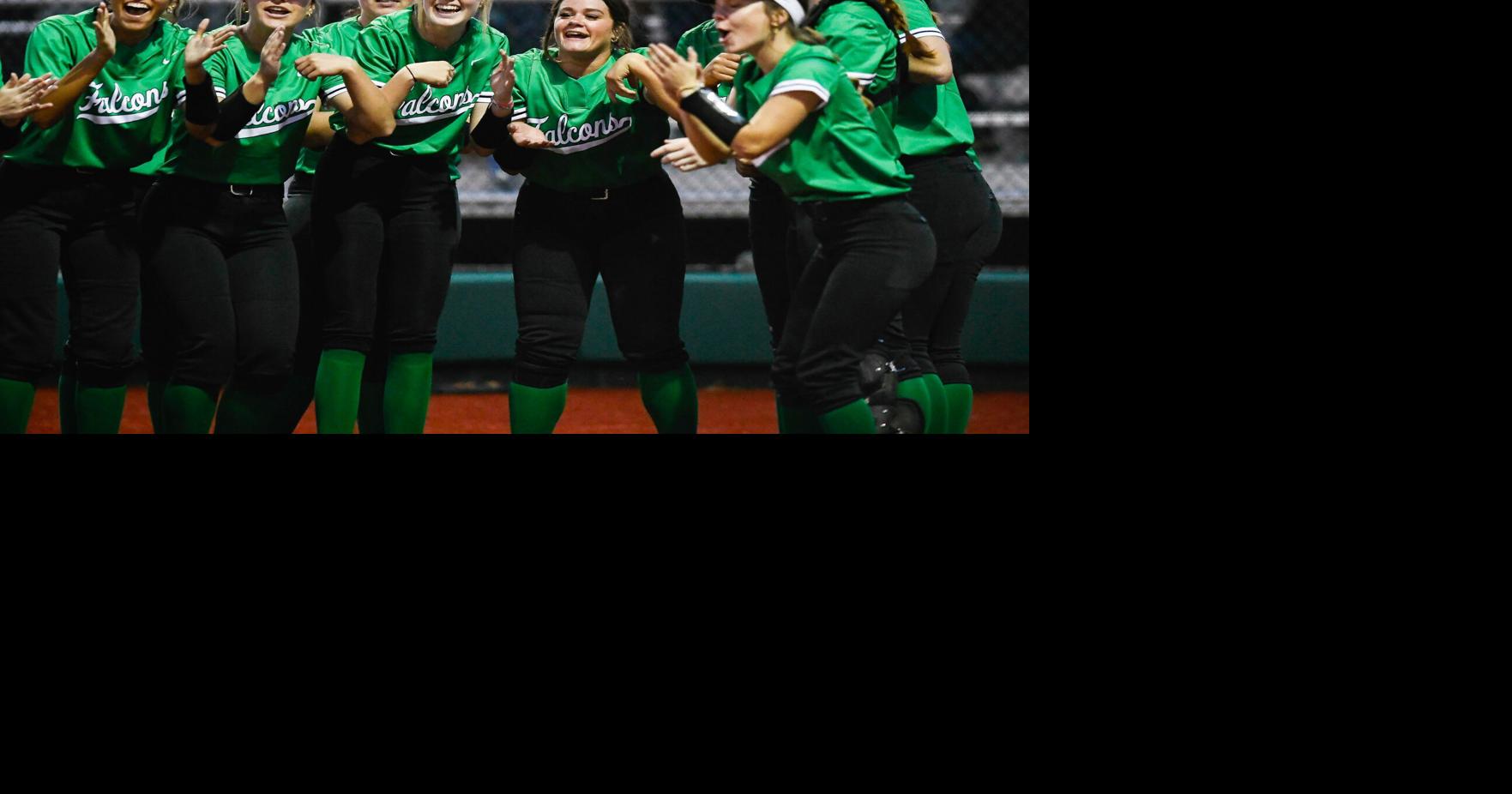 Lake Dallas softball team rallies from early deficit to knock off ...