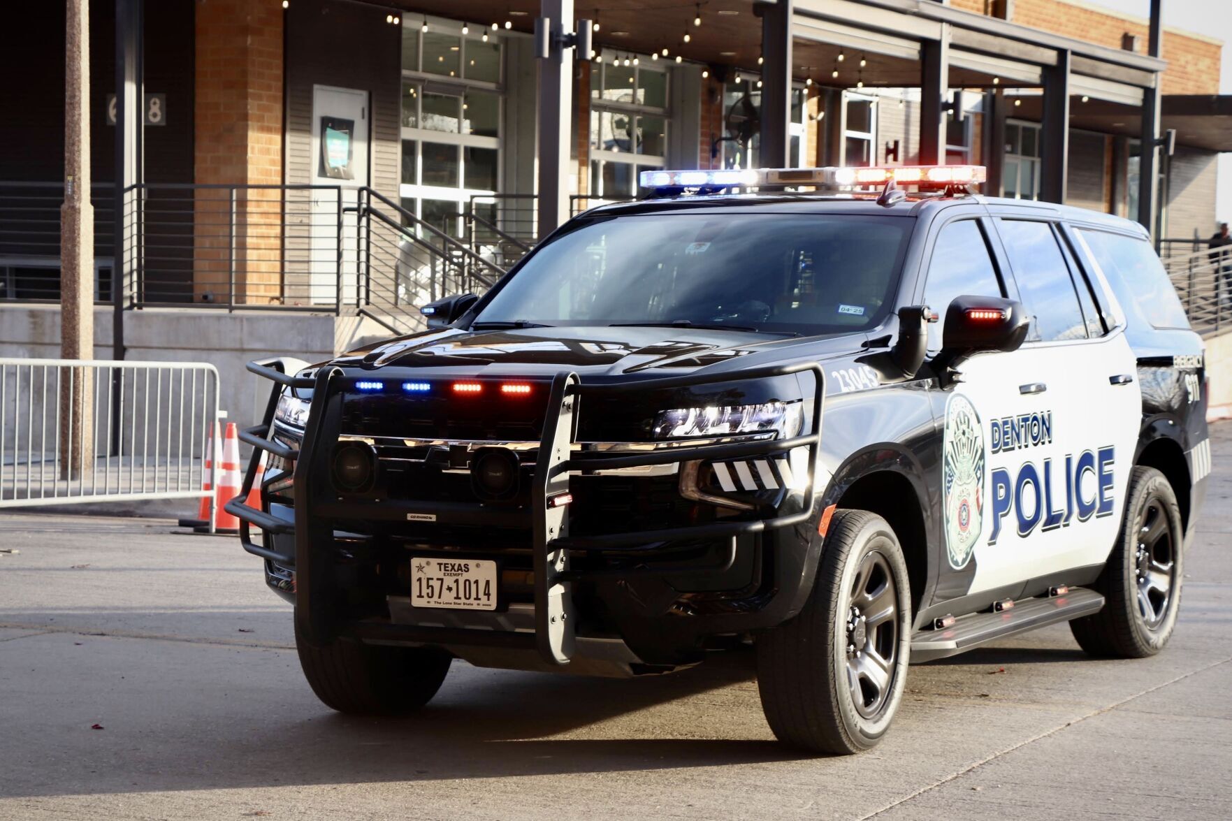 Intoxicated man attacks couple outside their apartment, Denton police ...