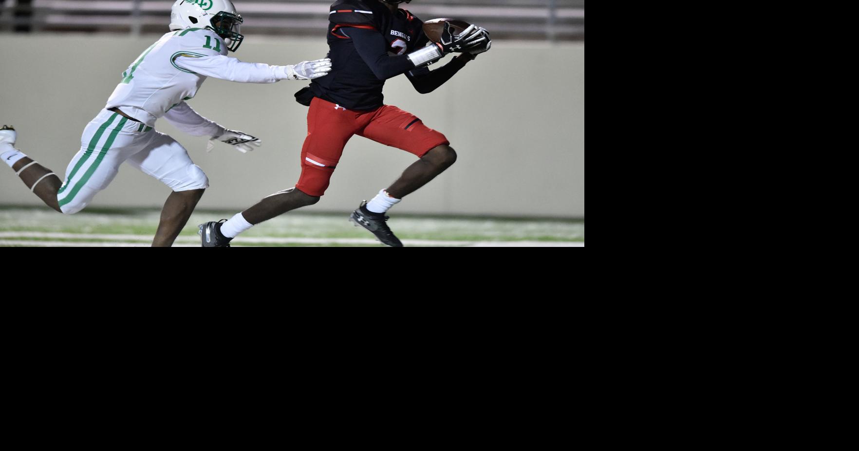 Football: Braswell overcomes slow start to defeat Lake Dallas, win ...