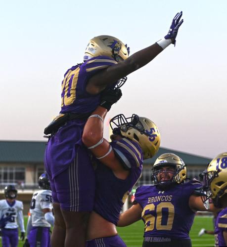 Takeaways and top players from Week 6 in Denton-area high school ...