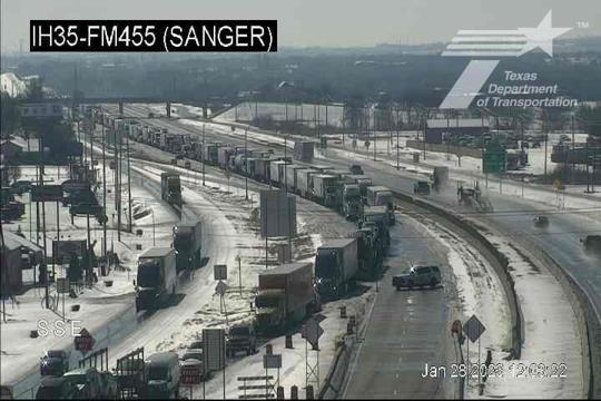 Northbound I-35 reopens in Sanger after crash, miles-long backup to ...