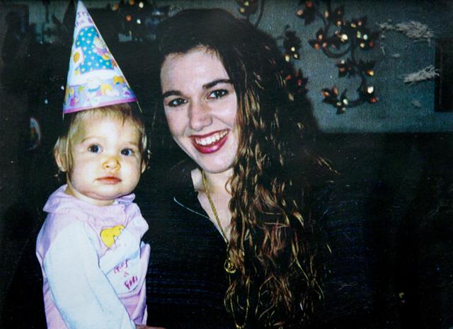 Serial killer pleads guilty to decades-old murder of UNT student ...