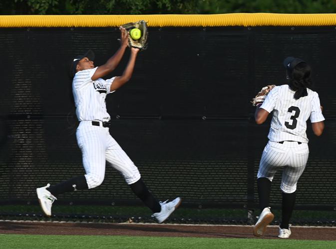 Finley Montgomery pitches No. 2 Guyer past Southlake Carroll, back to ...