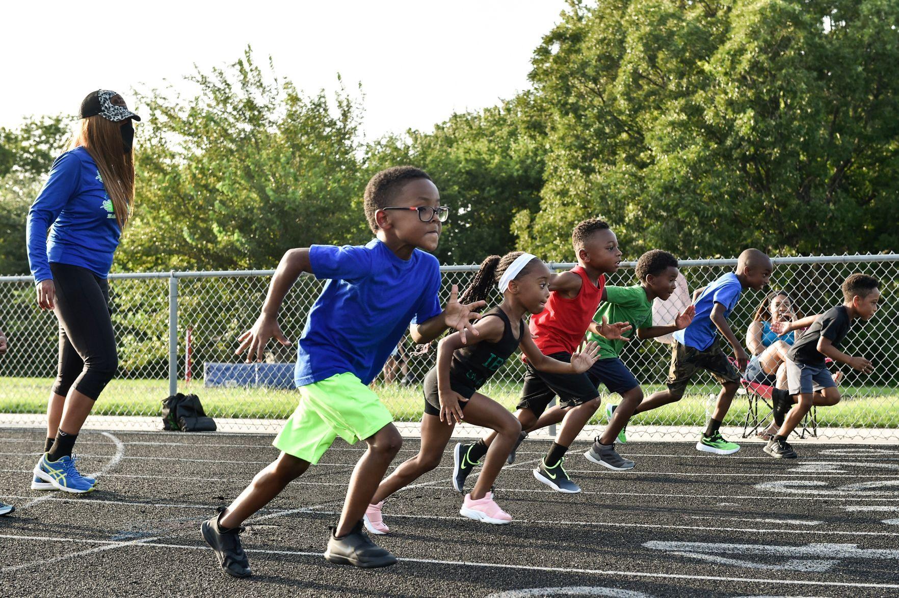 IBTT track club teaching life lessons, mentoring Denton's next ...