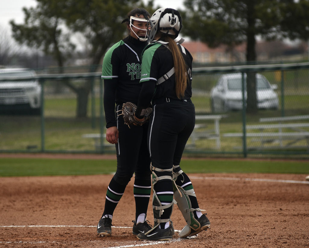 Softball: UNT finds bright side in series win after Sunday loss to ...
